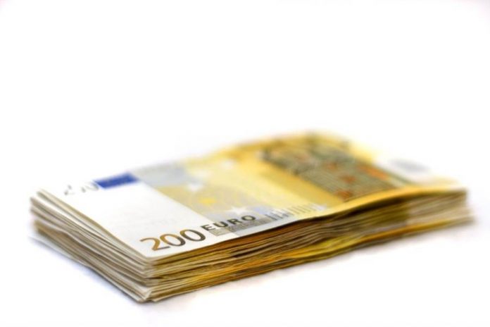 Kako će izgledati nove novčanice od 100 i 200 evra (ako znate kako su ...
