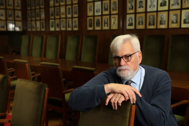 Za koliko smo tačno prodali Miloševića: Profesor Boris Begović posle 20 ...