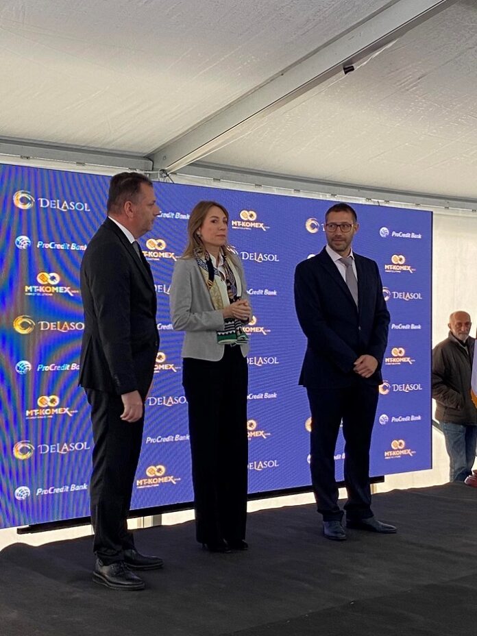 Otvorena najveća bifacijalna solarna elektrana u Srbiji – DELASOL, uz ...