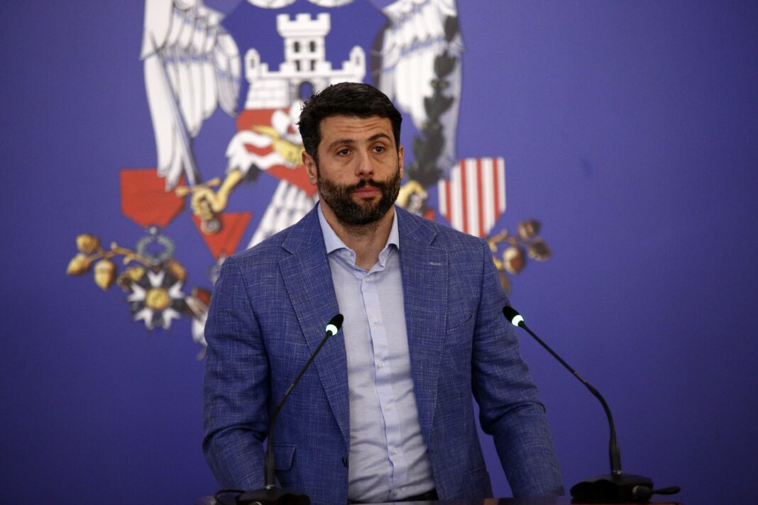 Politika - Nedeljnik