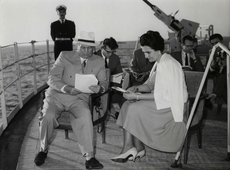 "Priča se da je rekao da je umoran od života i da neće da umre kao ...