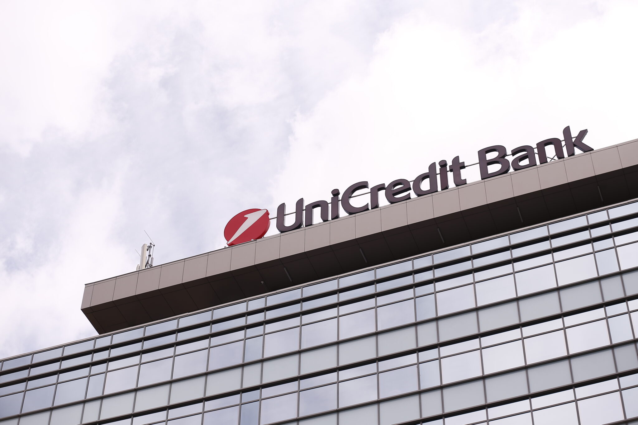Drugu godinu zaredom UniCredit proglašena za „Banku godine 2024. na ...