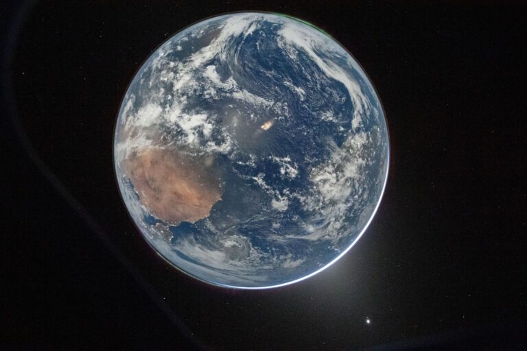NASA objavila prve fotografije Zemlje koje je napravila misija Artemis ...